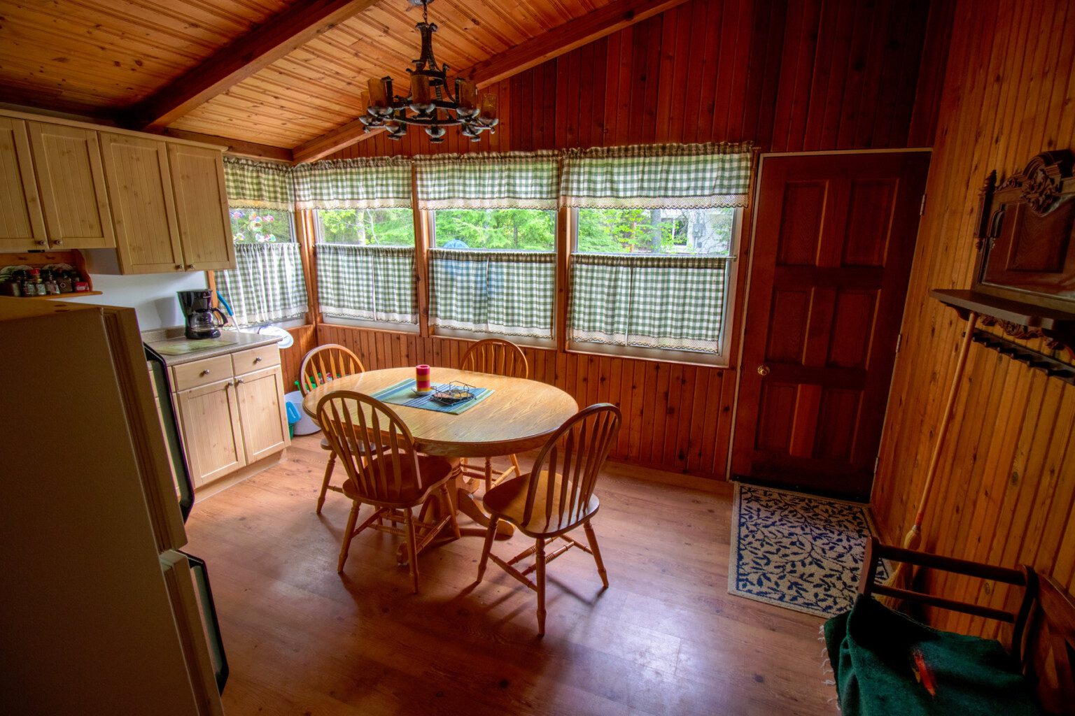 257 Ta Wa Pit Drive - Wasagaming - Clear Lake Cabins | Wasgaming ...